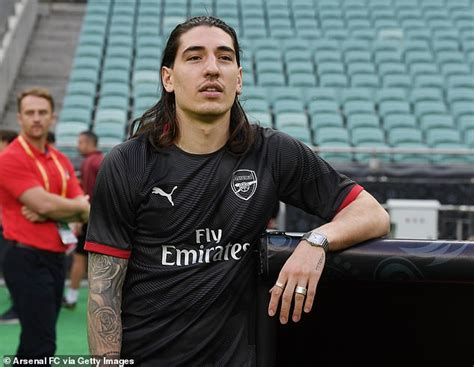 Arsenal Defender Hector Bellerin Set To Miss Start Of 2019 20 Season
