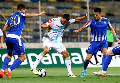 Slobodna Dalmacija Bezidejna Rijeka Opet Izgubila Bodove Lokomotiva