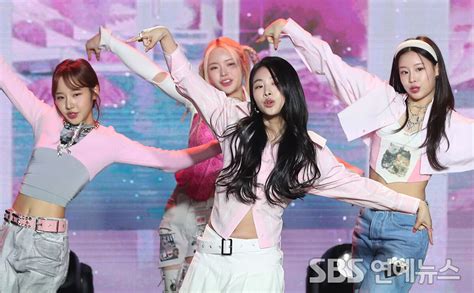 피프티피프티 또 빌보드 신기록 썼다글로벌 200 Top 10 진입 최단기록