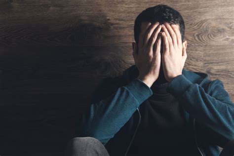 Der Schock Des Betrugs 29 Jähriger Sieht Seine Frau Mit Einem 18 Jährigen