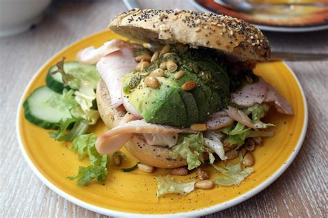 Chicken Avocado Bagel Sigmalive Cooking