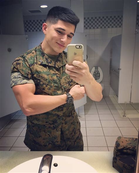 Militares Y Policias Hot On Twitter Hola
