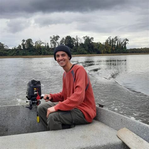 Tomas Walker Universidad Austral De Chile Valdivia Instituto De Ciencias Marinas Y