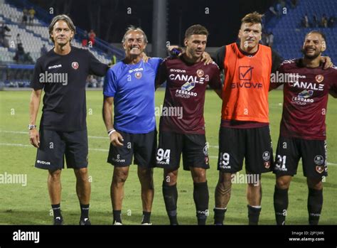 Filippo Inzaghi Head Coach Of Reggina Celebrates The Victory At The End