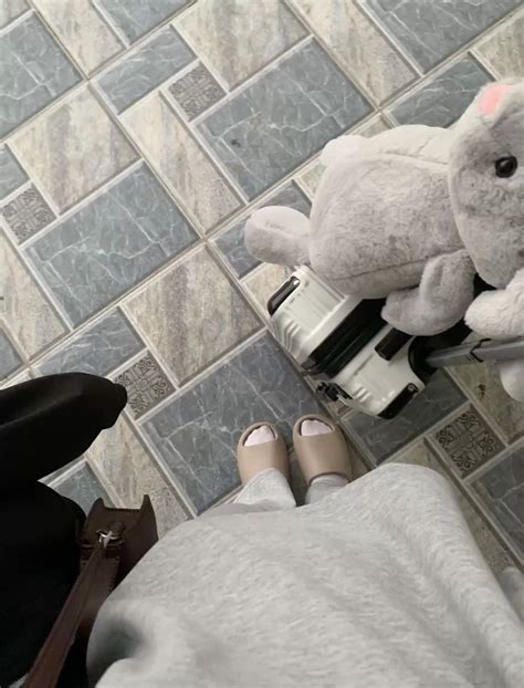 Ghim của Nhi Nguyễn trên Gái xinh Tượng nữ thần tự do Ảnh nụ cười Người đẹp và quái vật