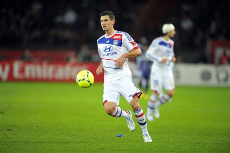 Foot Ol Chelsea Fait Les Yeux Doux à Lovren Foot 01