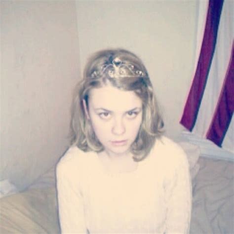 2013 Dasha R Redscarepod