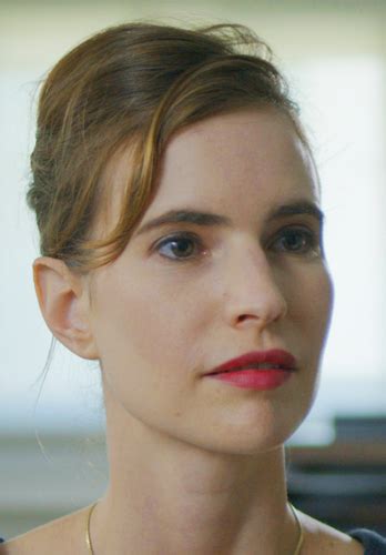 נעמה פרייס סקירה סרטים וסדרות אידיבי