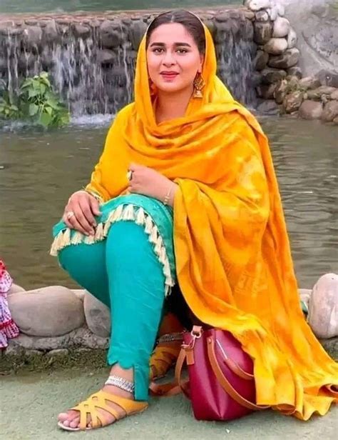 Pin By Sanjiv Ranjan On Desi Girls Curvy Women Fashion Sharara