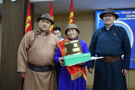 🏵️ “УЛСЫН АВАРГА СААЛЬЧИН” ААР ДАРХАН УУЛ АЙМГИЙН ХОНГОР СУМЫН ЗУЛЗАГА БАГИЙН СААЛЬЧИН ОСОРЫН