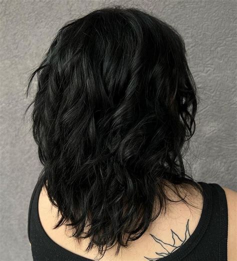 35 Medium Hairstyles For Women Over 50 Timeless Elegance Hood Mwr