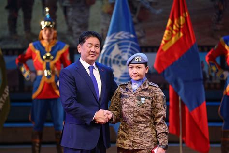 Ерөнхийлөгч У Хүрэлсүх БНӨСУ д үүрэг гүйцэтгэсэн энхийг сахиулагчдад