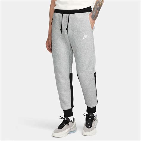 Брюки Nike Sportswear Tech Fleece FB8002-064 купить в Москве, цены ...