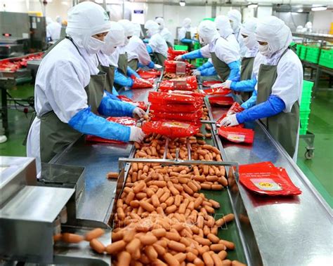 Công ty Cổ phần Chăn nuôi C P Việt Nam đảm bảo nguồn cung cho thị trường Tết Canh Tý Ảnh thời