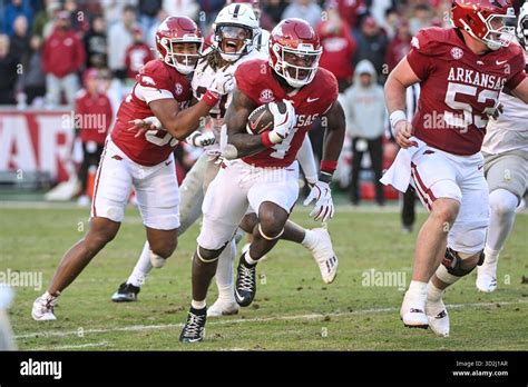 Arkansas Running Back Mike Washington Jr 4 Runs For A Touchdown