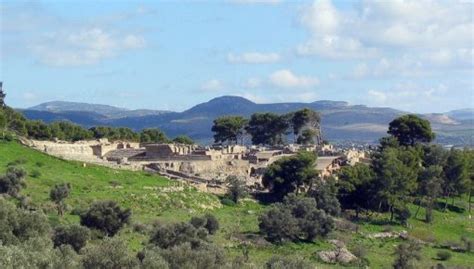 Knossos In Crete The Birth Of The Cretan Civilization