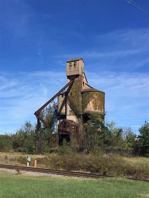 A Weird Thing I Saw In Macon Ga 1136 X 640 Rabandonedporn