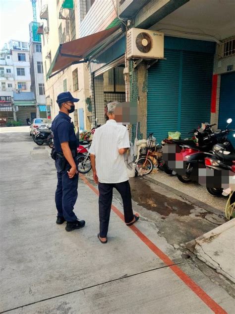 迷途老人買早餐卻忘記回家的路 熱心警護送返家