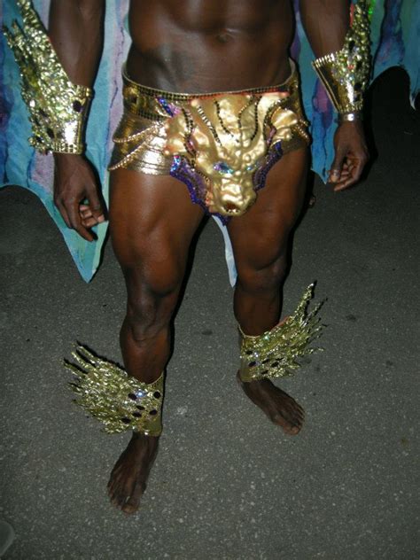 How A Man Chooses A Carnival Costume Lehwego
