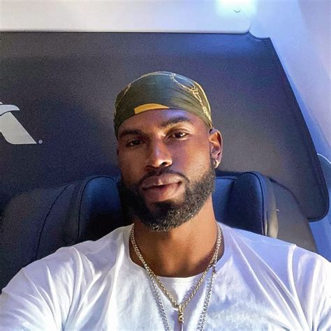 Broderick Hunter On Instagram Its Pye Protect Yo Edges Season 💆🏿‍♂
