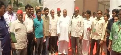 Farmers Delegation Reaches Maharashtra Assembly