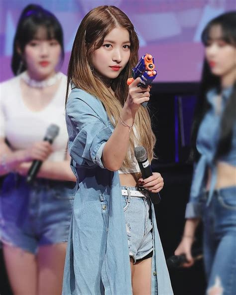 Pin On Sowon Gfriend Girl G Friend Gfriend Sowon