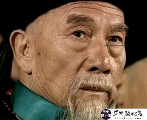 左宗棠和李鸿章的区别 李鸿章的功过是非 历史随心看