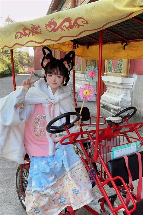小柔seeu On Twitter Rt Seeucosplay 在公园骑车车😝 自転車で公園をぶらぶらしています🚴