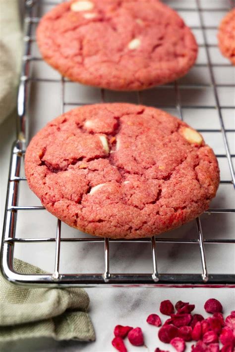 Raspberry Cookies Sugar Pursuit