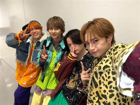 Sexy Zoneさんのインスタグラム写真 Sexy Zoneinstagram 「⠀ ベストアーティストありがとうございました🙋‍♂️