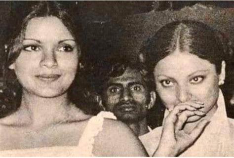 Zeenat Aman And Rekhas Vintage Photo Sets Social Media Abuzz