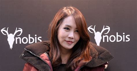 [td포토] 김정은 점퍼 속으로 엿보이는 시스루