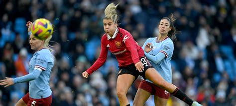 Manchester United Reject Record Breaking Bid For Alessia Russo Man