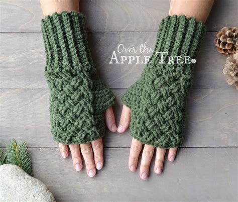 15 Cozy Crocheted Fingerless Mitten Patterns