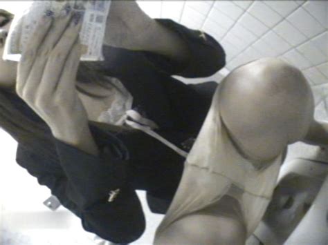 公衆トイレ 撮！ウンコ美女の脱糞の瞬間！ アダルト動画 Duga