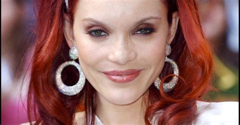 Carmit Bachar Le Groupe Pussycat Dolls Participe Au Lancement Des