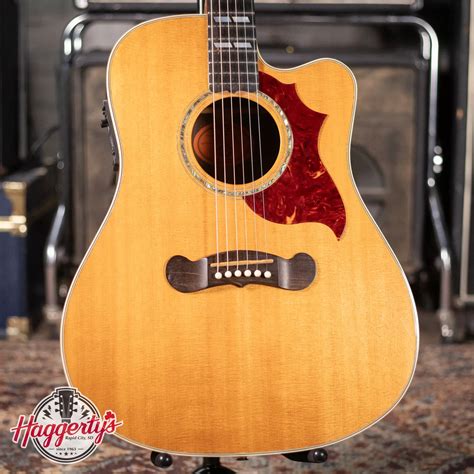 Gibson Songwriter Ec Deluxe Acousticelectric With Hardshell Case Used