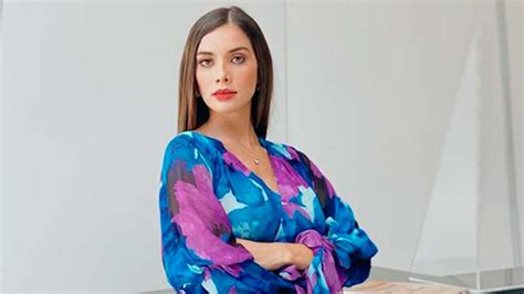 Vania Bludau y Mario Irivarren hacen alarde de su amor en Panamá