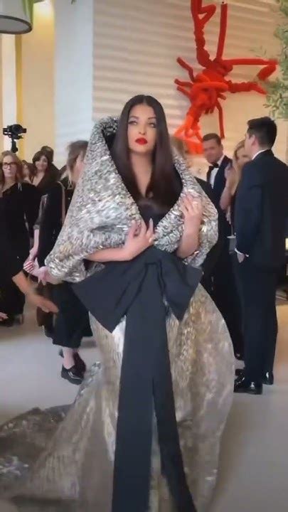 الممثله شواري راي باحله طله Youtube