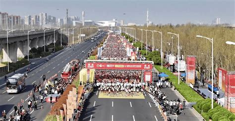 49万人一起跑进春天！2024郑开马拉松激情开跑成绩选手来自