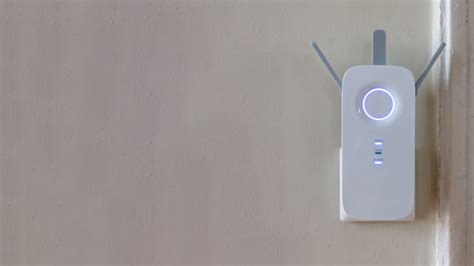 The Difference Between A Wifi Booster Repeater And Extender Lifehacker