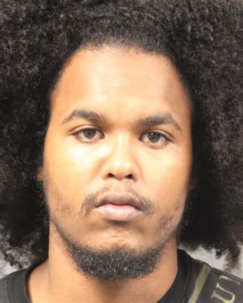 Traffic Stop Leads To Fugitive Arrest And Gundrug Charges City Of Dover Police Department