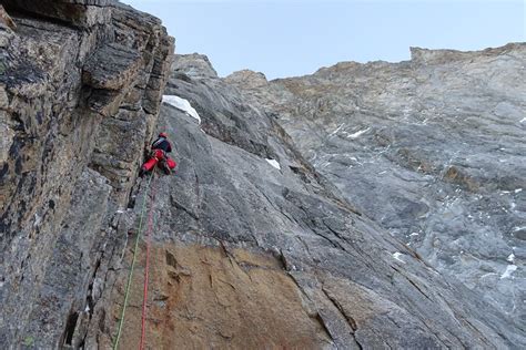 Grandes Jorasses Sperone Walker Prima Invernale In Giornata Sulla