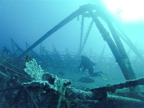 The Uss Vandenberg The Worlds Coolest Shipwreck Camels And Chocolate
