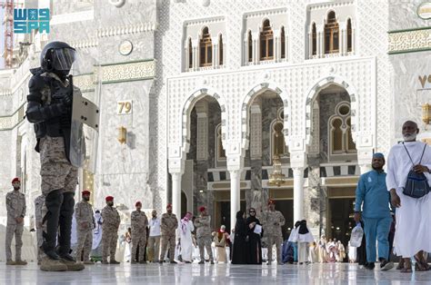حج الشرطة العسكرية بالقوات البرية تساند قوى الأمن الداخلي في إدارة