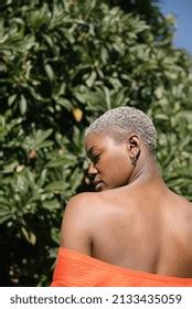 12954 Imágenes De Back View Of Naked Woman Imágenes Fotos Y
