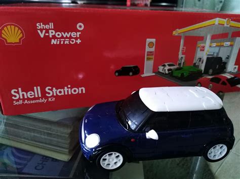 Limited Edition Shell Station With Free Bettle Car Hobbies And Toys