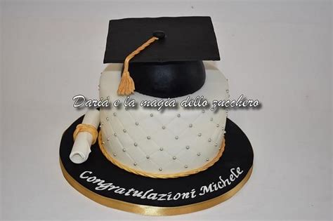 Graduation Cake Decorated Cake By Daria Albanese Cakesdecor