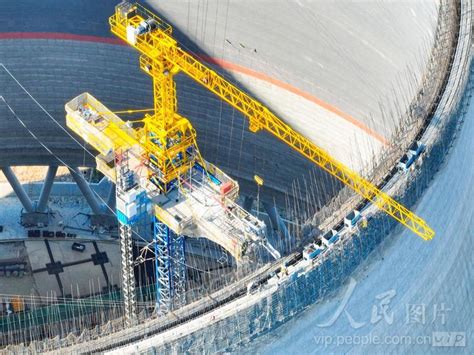 江西湖口：战高温 保进度 人民图片网