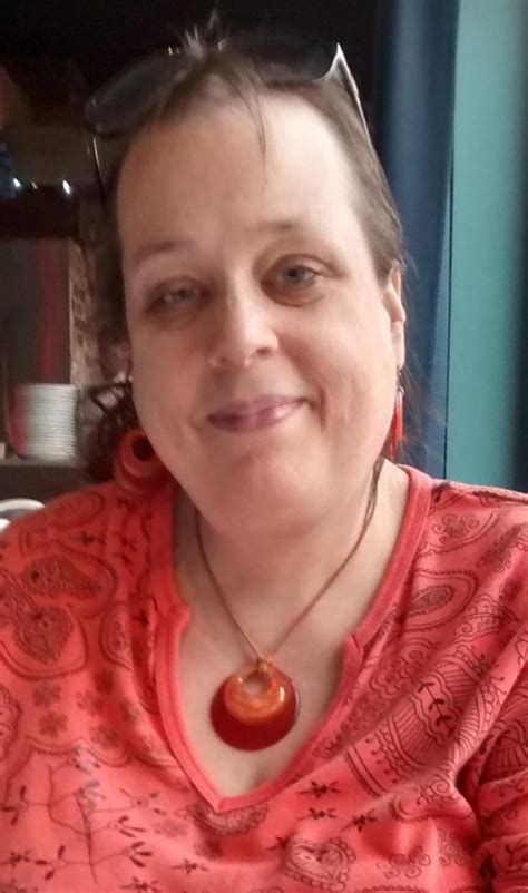 Roxanne Farly Salon Funéraire S Jacques Et Fils